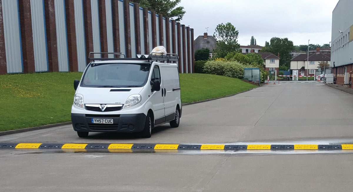 Beaverswood Professional Speed Bumps UK – Certified Safety SBE50/Y ...